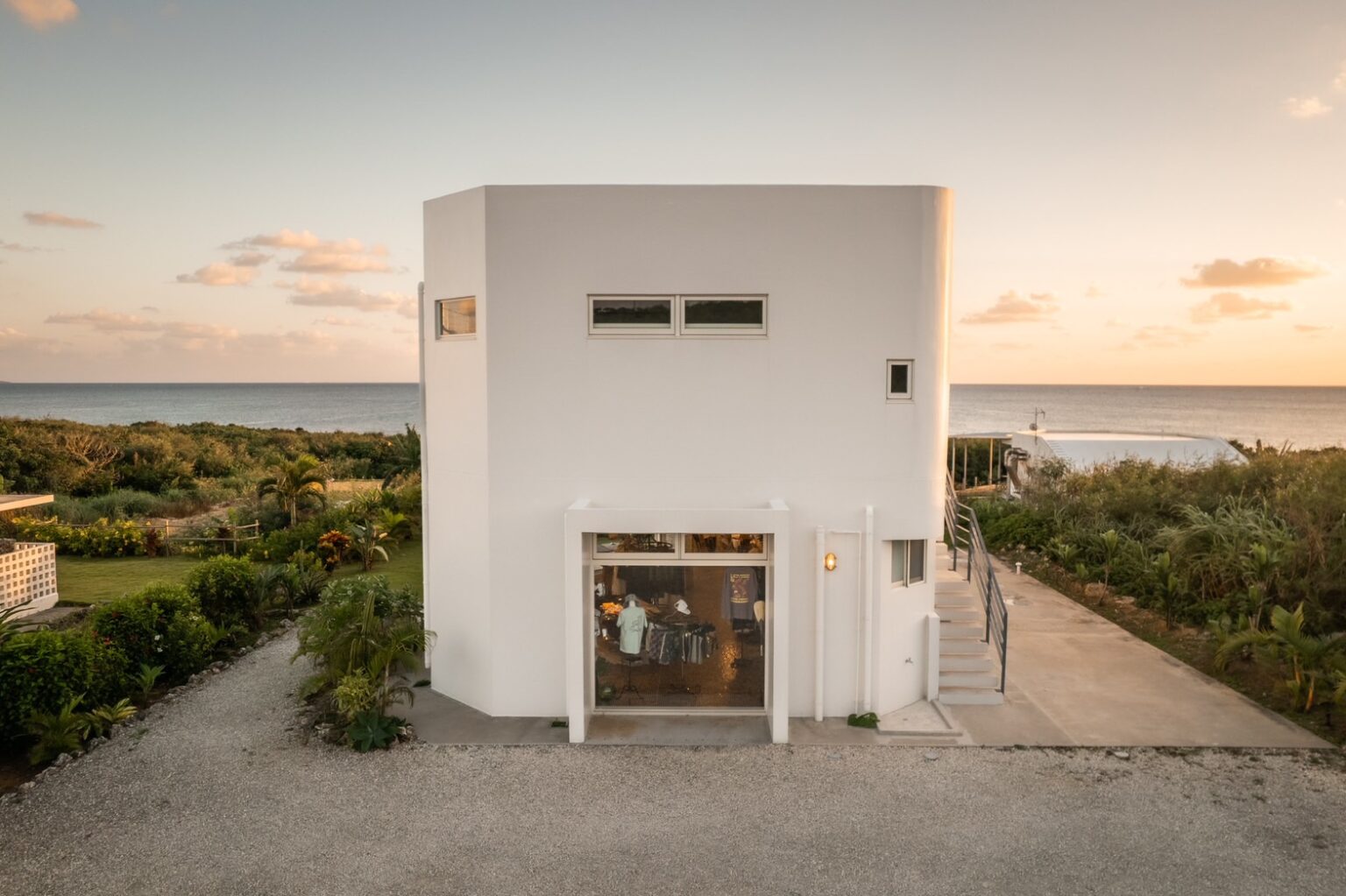 WORKS17 – Cruise Room DESLIE 伊良部島 | 都一級建築設計事務所 – 宮古島の新築一戸建、商業施設、マンション ...
